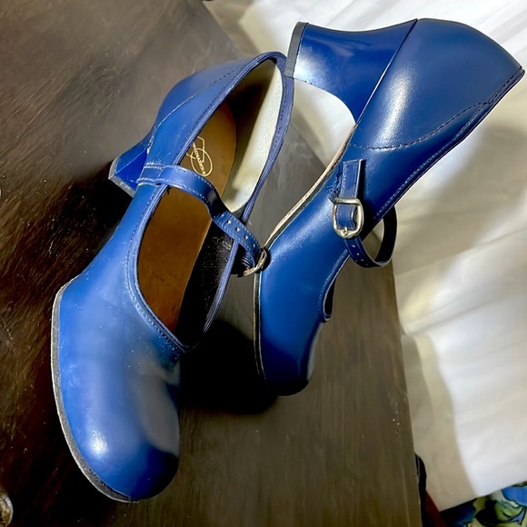 Promenaders | Shoes | 6n Vintage Blue Leather Promenaders Dancing Shoes ...